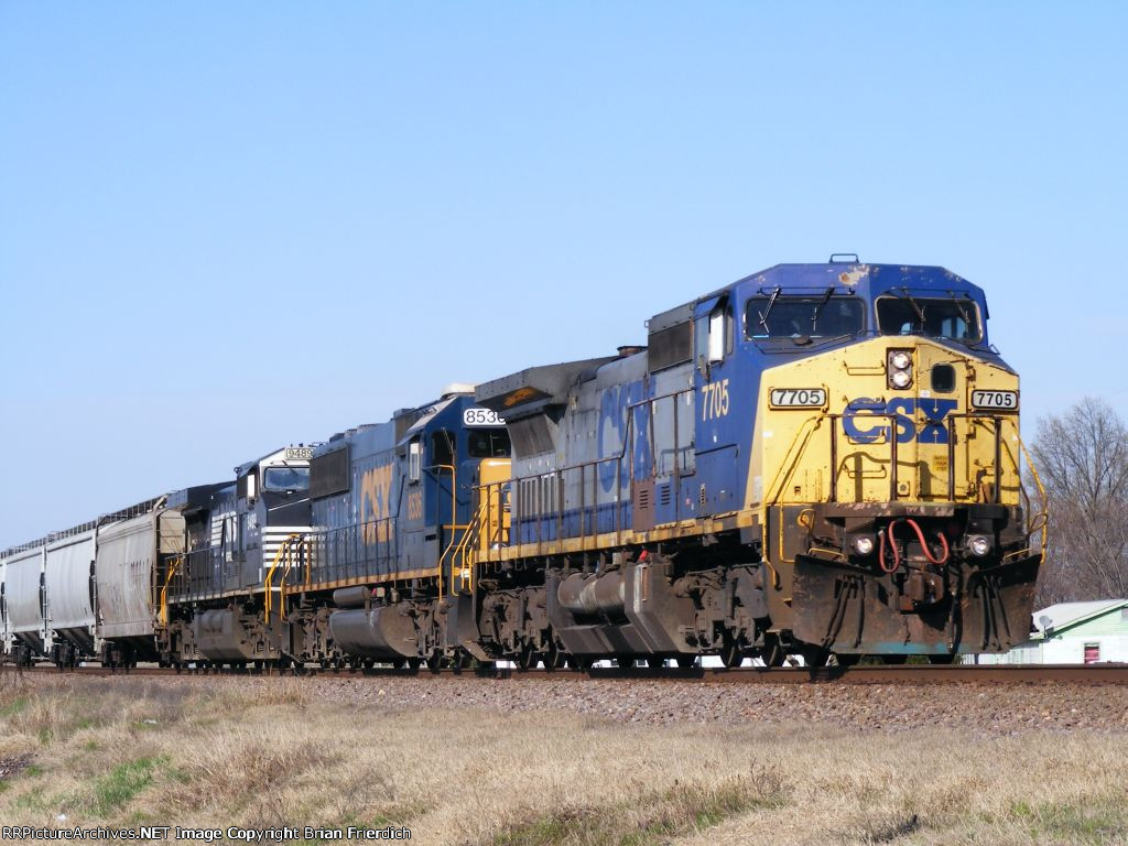 CSXT 7705 CSXT8536 NS 9489